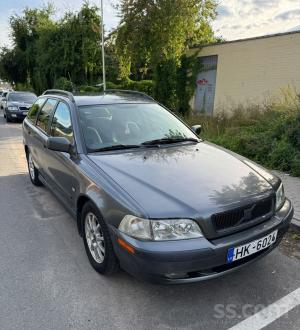 Pelēks Volvo V40 2003 Rīga, ar dzinēja tilpumu 1.90 L un nobraukumu 208 tūkst. km par 1700 €, foto  vietnē AUTOMOTO.COM.LV