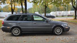 Серый Вольво В40 2003 в Рига, объемом двигателя 1.90 л и пробегом 0 тыс. км за 750 €, фото 6 на AUTOMOTO.COM.LV