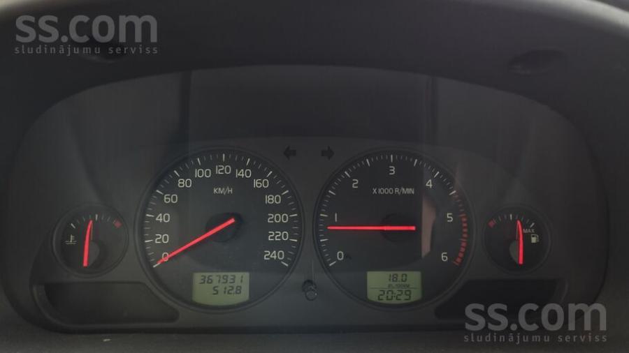 Серый Вольво В40 2003 в Рига, объемом двигателя 1.90 л и пробегом 0 тыс. км за 750 €, фото 23 на AUTOMOTO.COM.LV