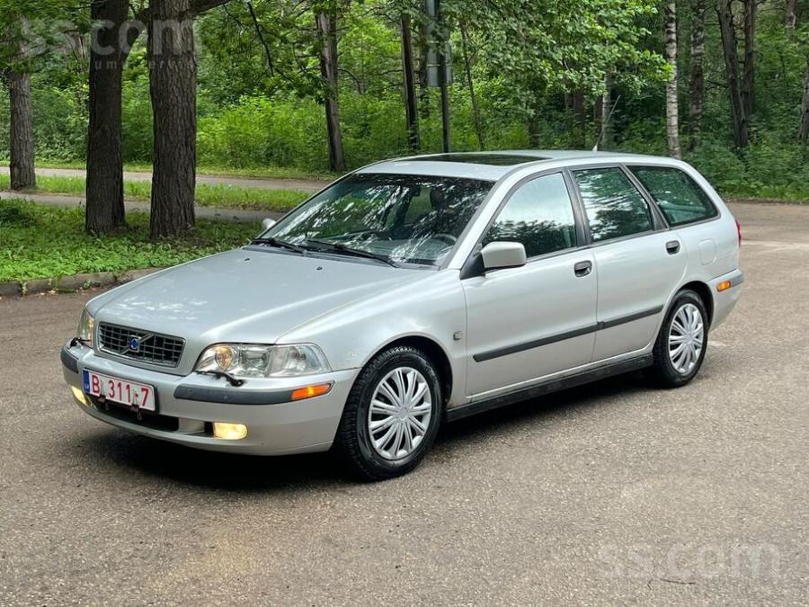 Серый Вольво В40 2004 в Рига, объемом двигателя 1.90 л и пробегом 0 тыс. км за 990 €, фото 1 на AUTOMOTO.COM.LV