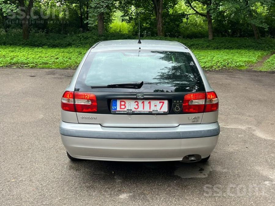 Серый Вольво В40 2004 в Рига, объемом двигателя 1.90 л и пробегом 0 тыс. км за 990 €, фото 5 на AUTOMOTO.COM.LV