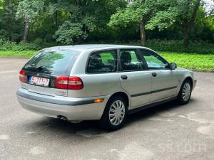 Серый Вольво В40 2004 в Рига, объемом двигателя 1.90 л и пробегом 0 тыс. км за 990 €, фото 6 на AUTOMOTO.COM.LV