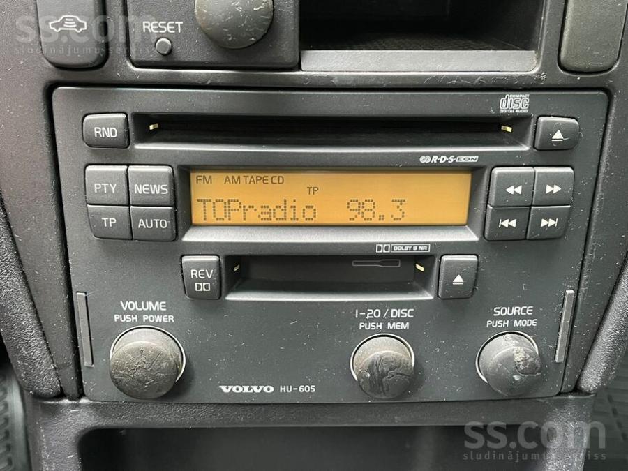 Серый Вольво В40 2004 в Рига, объемом двигателя 1.90 л и пробегом 0 тыс. км за 990 €, фото 16 на AUTOMOTO.COM.LV
