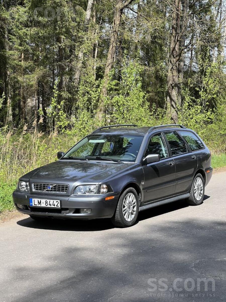 Серый Вольво В40 2004 в Елгава, объемом двигателя 1.90 л и пробегом 350 тыс. км за 1300 €, фото 5 на AUTOMOTO.COM.LV