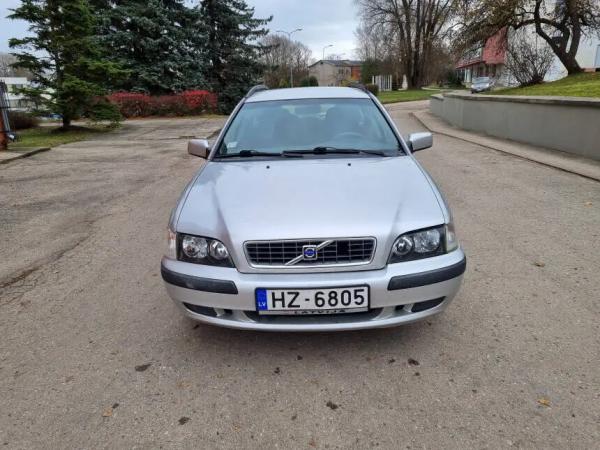 Серый Вольво В40 2004 в Екабпилс, объемом двигателя 1.90 л и пробегом 312 тыс. км за 750 €, фото 2 на AUTOMOTO.COM.LV