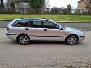 Pelēks Volvo V40 2004 Jēkabpils, ar dzinēja tilpumu 1.90 L un nobraukumu 312 tūkst. km par 750 €, foto 5 vietnē AUTOMOTO.COM.LV