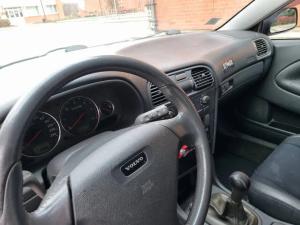 Pelēks Volvo V40 2004 Jēkabpils, ar dzinēja tilpumu 1.90 L un nobraukumu 312 tūkst. km par 750 €, foto 10 vietnē AUTOMOTO.COM.LV