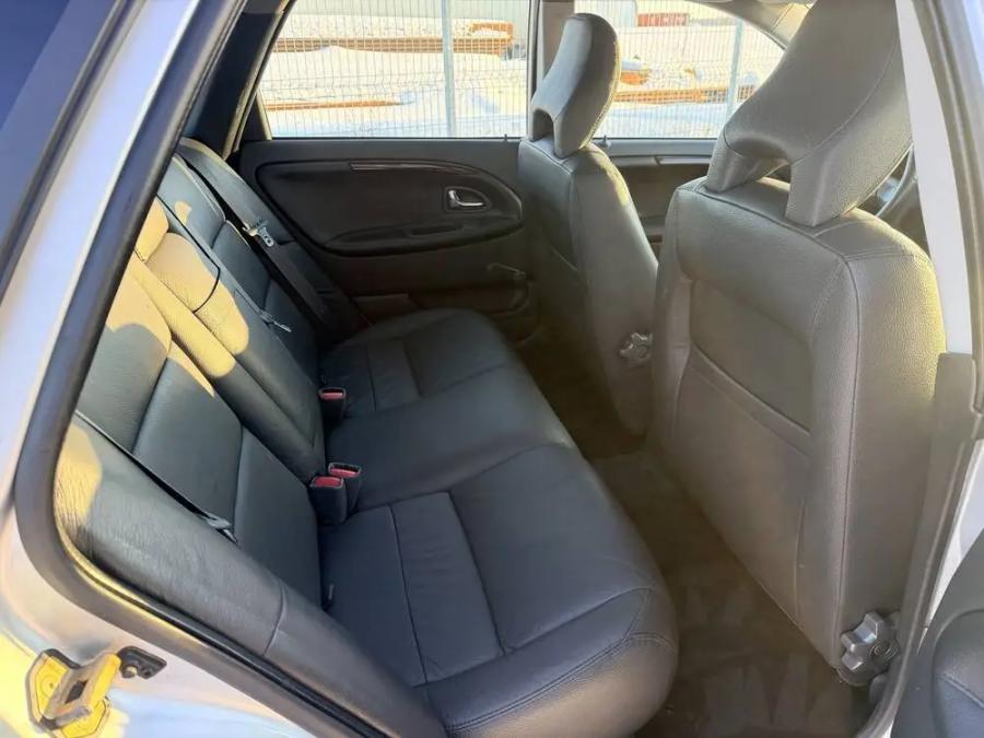 Pelēks Volvo V40 2004 Rīga, ar dzinēja tilpumu 1.90 L un nobraukumu 280 tūkst. km par 2400 €, foto 11 vietnē AUTOMOTO.COM.LV