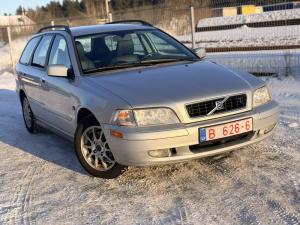 Pelēks Volvo V40 2004 Rīga, ar dzinēja tilpumu 1.90 L un nobraukumu 280 tūkst. km par 2400 €, foto 19 vietnē AUTOMOTO.COM.LV