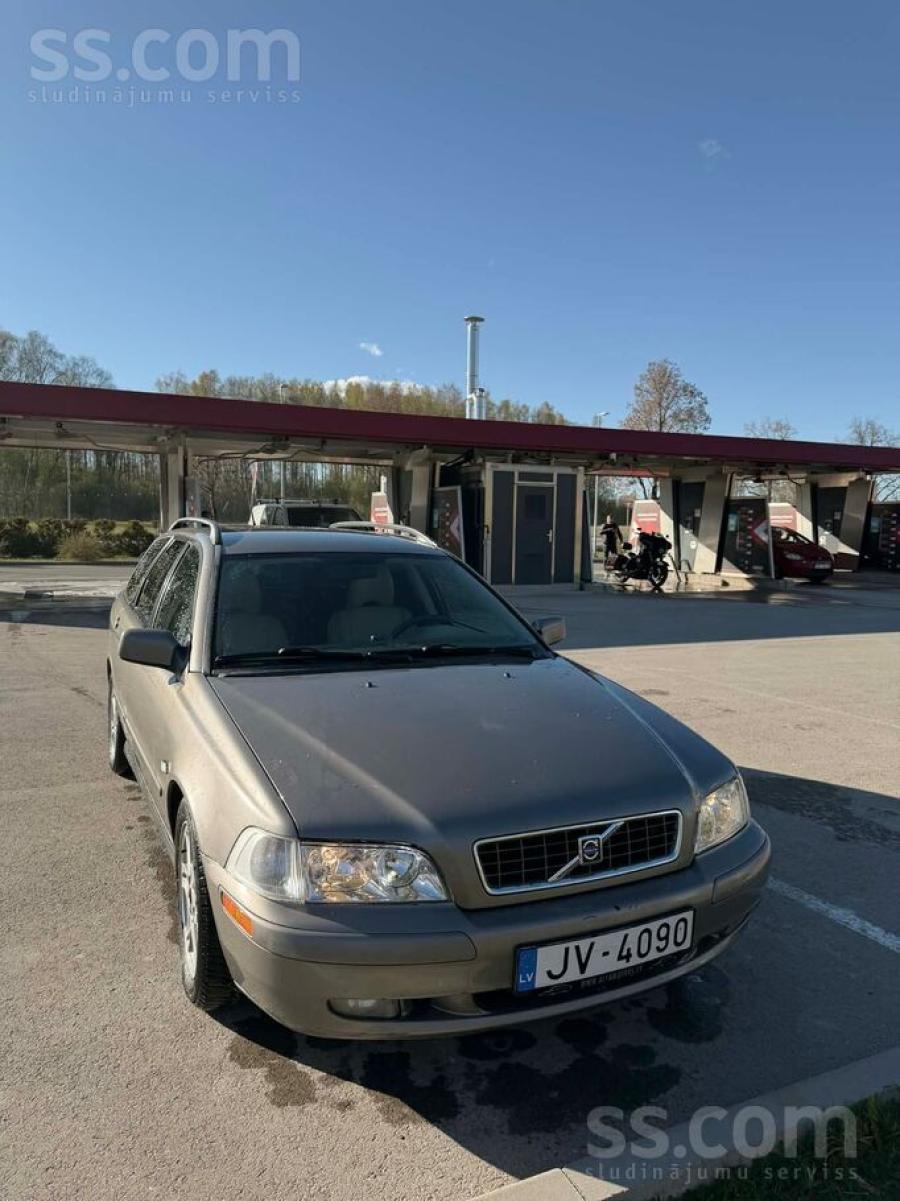 Серый Вольво В40 2004 в Айзкраукле, объемом двигателя 1.90 л и пробегом 340 тыс. км за 795 €, фото 1 на AUTOMOTO.COM.LV