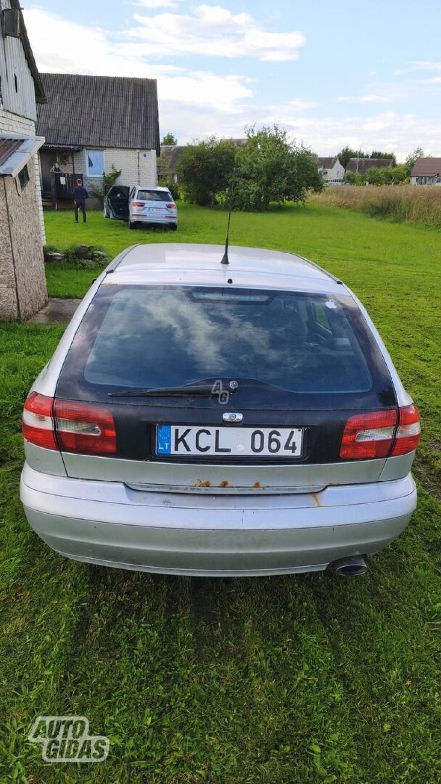 Pelēks Volvo V40 2004 Elektrėnai, ar dzinēja tilpumu 1.80 L un nobraukumu 280 tūkst. km par 950 €, foto 5 vietnē AUTOMOTO.COM.LV