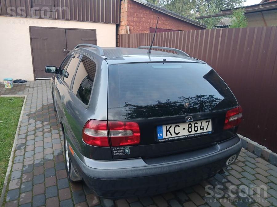 Pelēks Volvo V40 2004 Daugavpils, ar dzinēja tilpumu 1.90 L un nobraukumu 303 tūkst. km par 1100 €, foto 4 vietnē AUTOMOTO.COM.LV