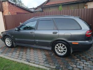Pelēks Volvo V40 2004 Daugavpils, ar dzinēja tilpumu 1.90 L un nobraukumu 303 tūkst. km par 1100 €, foto 6 vietnē AUTOMOTO.COM.LV