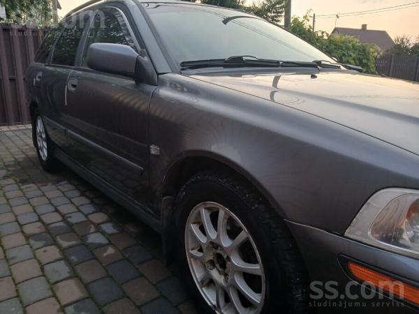 Серый Вольво В40 2004 в Даугавпилс, объемом двигателя 1.90 л и пробегом 303 тыс. км за 1100 €, фото 6 на AUTOMOTO.COM.LV