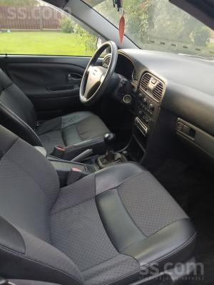 Pelēks Volvo V40 2004 Daugavpils, ar dzinēja tilpumu 1.90 L un nobraukumu 303 tūkst. km par 1100 €, foto 10 vietnē AUTOMOTO.COM.LV