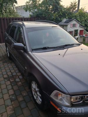 Pelēks Volvo V40 2004 Daugavpils, ar dzinēja tilpumu 1.90 L un nobraukumu 303 tūkst. km par 1100 €, foto 14 vietnē AUTOMOTO.COM.LV
