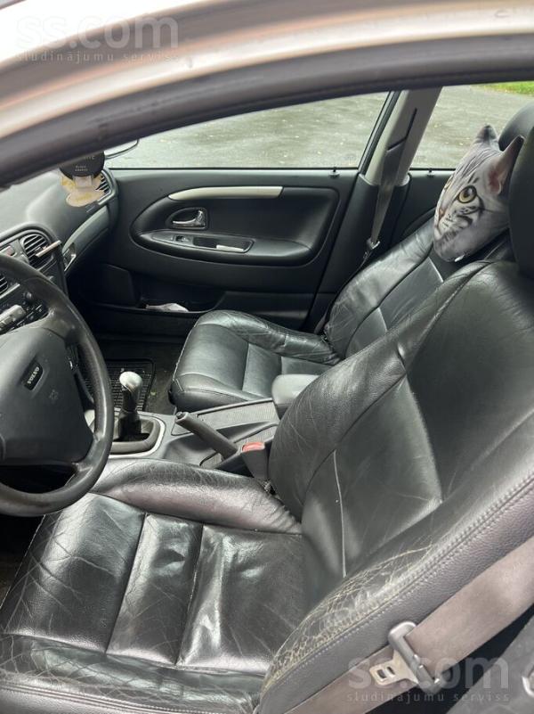 Pelēks Volvo V40 2004 Rīga, ar dzinēja tilpumu 1.90 L un nobraukumu 326 tūkst. km par 600 €, foto 9 vietnē AUTOMOTO.COM.LV