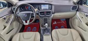 Pelēks Volvo V40 2012 Daugavpils, ar dzinēja tilpumu 2.00 L un nobraukumu 254 tūkst. km par 8550 €, foto 10 vietnē AUTOMOTO.COM.LV