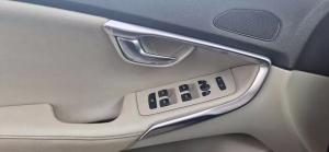 Pelēks Volvo V40 2012 Daugavpils, ar dzinēja tilpumu 2.00 L un nobraukumu 254 tūkst. km par 8550 €, foto 17 vietnē AUTOMOTO.COM.LV