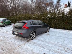Pelēks Volvo V40 2013 Cēsis, ar dzinēja tilpumu 2.00 L un nobraukumu 251 tūkst. km par 6100 €, foto 5 vietnē AUTOMOTO.COM.LV