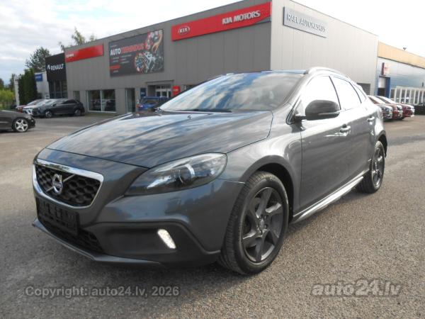 Pelēks Volvo V40 2013 Viljandi, ar dzinēja tilpumu 2.00 L un nobraukumu 213 tūkst. km par 8990 €, foto 1 vietnē AUTOMOTO.COM.LV