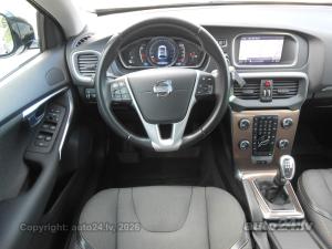 Pelēks Volvo V40 2013 Viljandi, ar dzinēja tilpumu 2.00 L un nobraukumu 213 tūkst. km par 8990 €, foto 6 vietnē AUTOMOTO.COM.LV