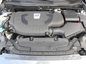 Pelēks Volvo V40 2013 Viljandi, ar dzinēja tilpumu 2.00 L un nobraukumu 213 tūkst. km par 8990 €, foto 14 vietnē AUTOMOTO.COM.LV