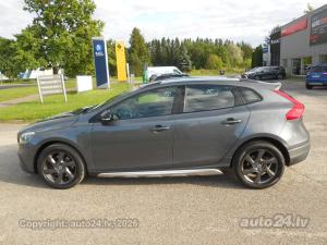 Pelēks Volvo V40 2013 Viljandi, ar dzinēja tilpumu 2.00 L un nobraukumu 213 tūkst. km par 8990 €, foto 23 vietnē AUTOMOTO.COM.LV