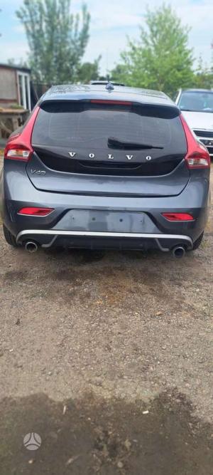 Pelēks Volvo V40 2013 Kauņa, ar dzinēja tilpumu 1.60 L un nobraukumu 234 tūkst. km par 5300 €, foto 3 vietnē AUTOMOTO.COM.LV