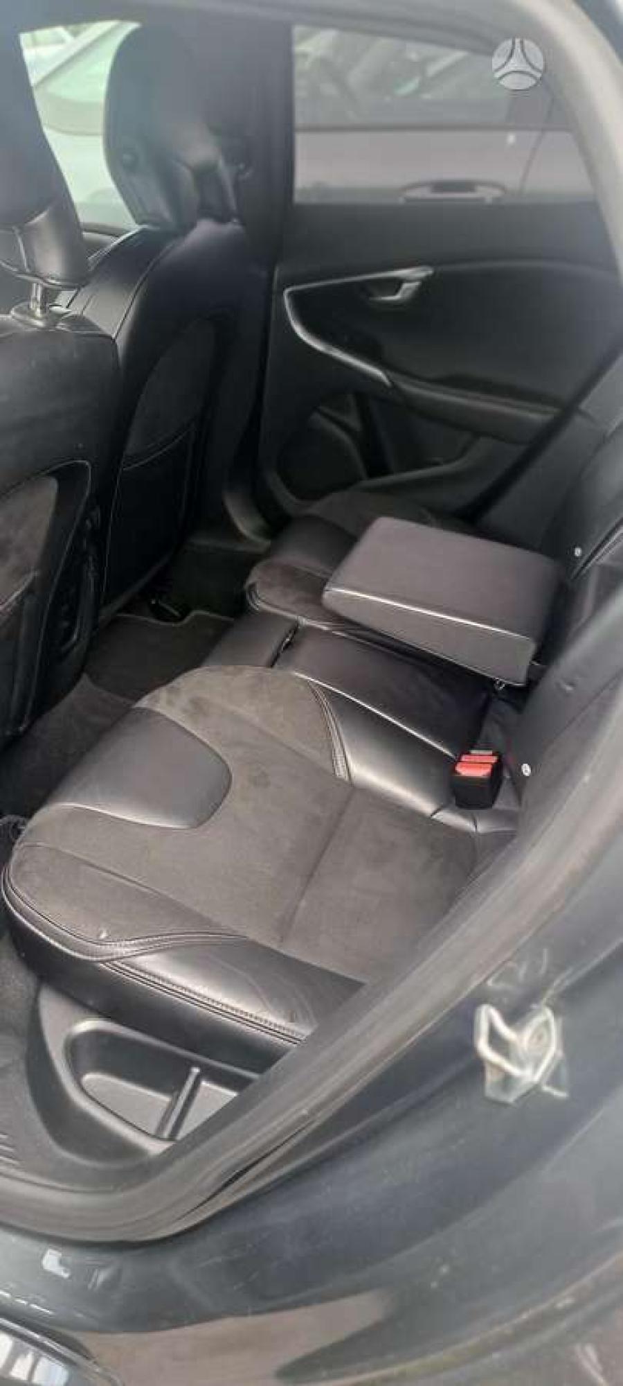 Pelēks Volvo V40 2013 Kauņa, ar dzinēja tilpumu 1.60 L un nobraukumu 234 tūkst. km par 5300 €, foto 9 vietnē AUTOMOTO.COM.LV