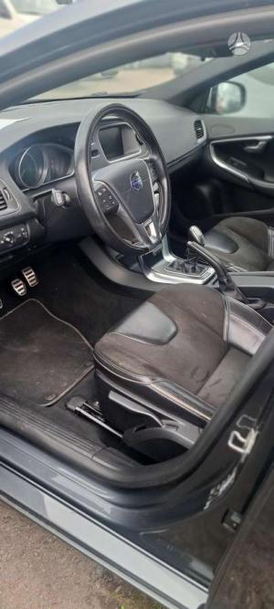 Pelēks Volvo V40 2013 Kauņa, ar dzinēja tilpumu 1.60 L un nobraukumu 234 tūkst. km par 5300 €, foto 10 vietnē AUTOMOTO.COM.LV