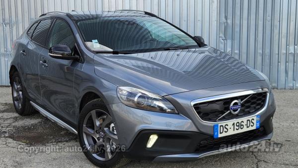 Pelēks Volvo V40 2015 Tallina, ar dzinēja tilpumu 2.00 L un nobraukumu 207 tūkst. km par 10690 €, foto 1 vietnē AUTOMOTO.COM.LV