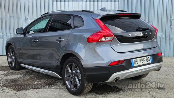 Pelēks Volvo V40 2015 Tallina, ar dzinēja tilpumu 2.00 L un nobraukumu 207 tūkst. km par 10690 €, foto 4 vietnē AUTOMOTO.COM.LV