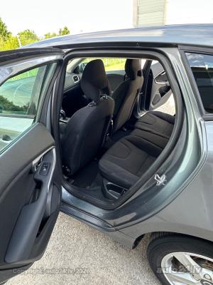 Grey Volvo V40 2016 in Tallinn, with an engine capacity of 1.50 L and mileage of 174 thousand km for 7990 €, photo 8 on AUTOMOTO.COM.LV