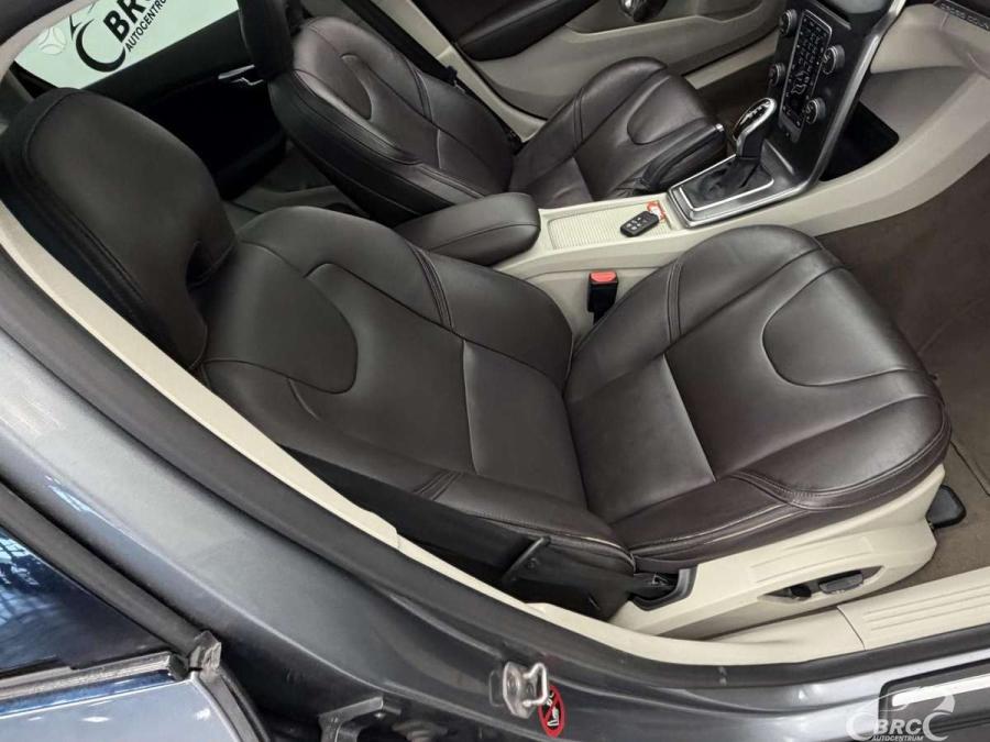 Pelēks Volvo V40 2016 Viļņa, ar dzinēja tilpumu 1.97 L un nobraukumu 62 tūkst. km par 10490 €, foto 7 vietnē AUTOMOTO.COM.LV