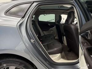 Pelēks Volvo V40 2016 Viļņa, ar dzinēja tilpumu 1.97 L un nobraukumu 62 tūkst. km par 10490 €, foto 12 vietnē AUTOMOTO.COM.LV