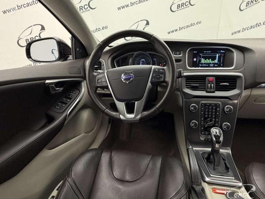 Pelēks Volvo V40 2016 Viļņa, ar dzinēja tilpumu 1.97 L un nobraukumu 62 tūkst. km par 10490 €, foto 16 vietnē AUTOMOTO.COM.LV
