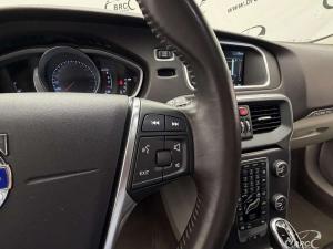 Pelēks Volvo V40 2016 Viļņa, ar dzinēja tilpumu 1.97 L un nobraukumu 62 tūkst. km par 10490 €, foto 32 vietnē AUTOMOTO.COM.LV