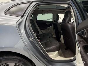 Pelēks Volvo V40 2016 Viļņa, ar dzinēja tilpumu 1.97 L un nobraukumu 62 tūkst. km par 9900 €, foto 12 vietnē AUTOMOTO.COM.LV