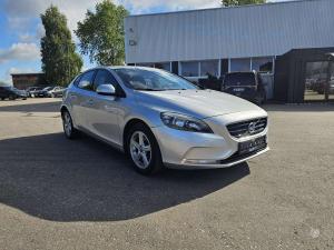 Pelēks Volvo V40 2016 Ukmergė, ar dzinēja tilpumu 1.97 L un nobraukumu 205 tūkst. km par 6150 €, foto 4 vietnē AUTOMOTO.COM.LV