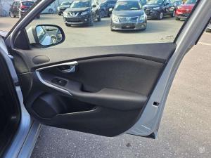 Pelēks Volvo V40 2016 Ukmergė, ar dzinēja tilpumu 1.97 L un nobraukumu 205 tūkst. km par 6150 €, foto 14 vietnē AUTOMOTO.COM.LV