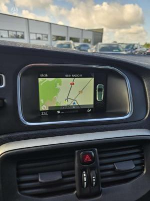 Pelēks Volvo V40 2016 Ukmergė, ar dzinēja tilpumu 1.97 L un nobraukumu 205 tūkst. km par 6150 €, foto 22 vietnē AUTOMOTO.COM.LV