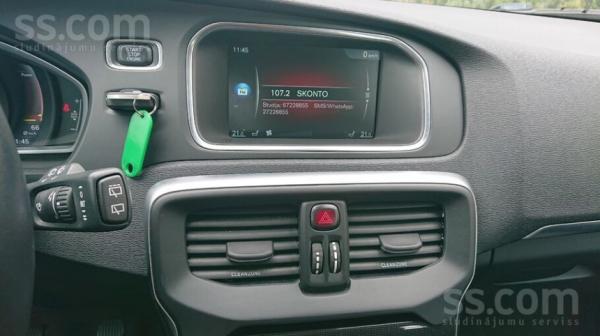 Grey Volvo V40 2017 in Riga, with an engine capacity of 2.00 L and mileage of 235 thousand km for 9950 €, photo 6 on AUTOMOTO.COM.LV
