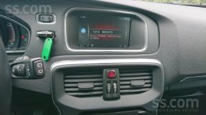 Pelēks Volvo V40 2017 Rīga, ar dzinēja tilpumu 2.00 L un nobraukumu 235 tūkst. km par 9950 €, foto 7 vietnē AUTOMOTO.COM.LV