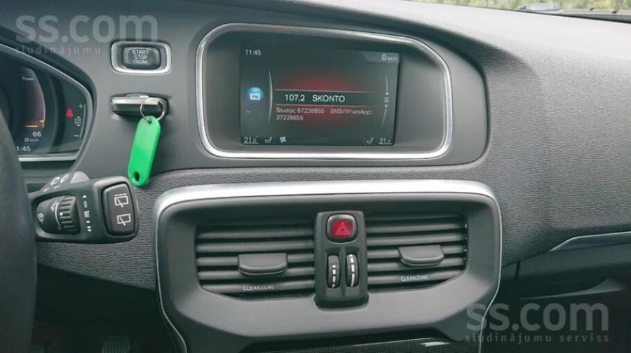 Pelēks Volvo V40 2017 Rīga, ar dzinēja tilpumu 2.00 L un nobraukumu 235 tūkst. km par 9950 €, foto 7 vietnē AUTOMOTO.COM.LV