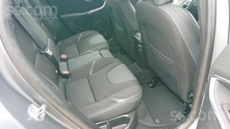 Pelēks Volvo V40 2017 Rīga, ar dzinēja tilpumu 2.00 L un nobraukumu 235 tūkst. km par 9950 €, foto 12 vietnē AUTOMOTO.COM.LV