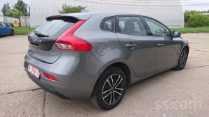 Pelēks Volvo V40 2017 Rīga, ar dzinēja tilpumu 2.00 L un nobraukumu 235 tūkst. km par 9950 €, foto 19 vietnē AUTOMOTO.COM.LV