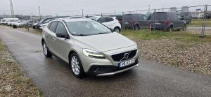 Pelēks Volvo V40 2017 Viļņa, ar dzinēja tilpumu 2.00 L un nobraukumu 260 tūkst. km par 9900 €, foto  vietnē AUTOMOTO.COM.LV
