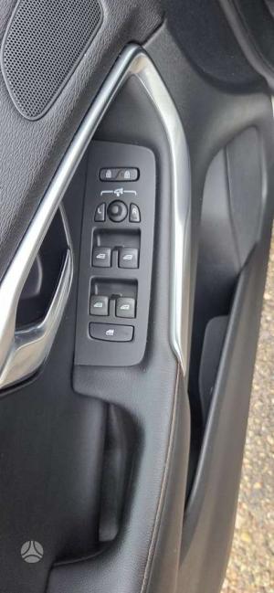 Серый Вольво В40 2017 в Вильнюс, объемом двигателя 2.00 л и пробегом 260 тыс. км за 9900 €, фото 24 на AUTOMOTO.COM.LV