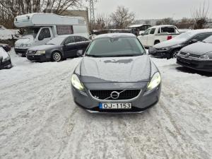 Pelēks Volvo V40 2018 Rīga, ar dzinēja tilpumu 2.00 L un nobraukumu 246 tūkst. km par 10990 €, foto 3 vietnē AUTOMOTO.COM.LV